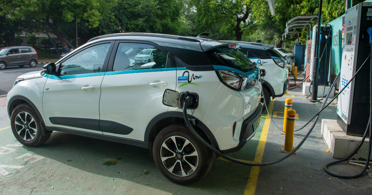 India Home To 21.7 Lakh Registered EVs, 10,967 Public Charging Stations ...